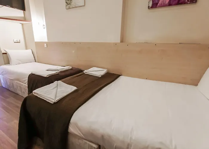 TONY\'S HOUSE HOTEL, LONDON